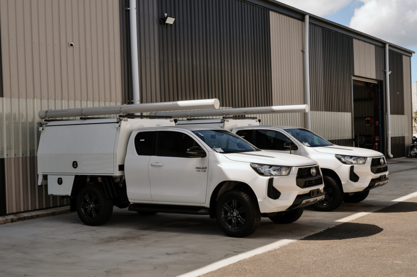 Toyota Hilux Service Body Build | RXI Group